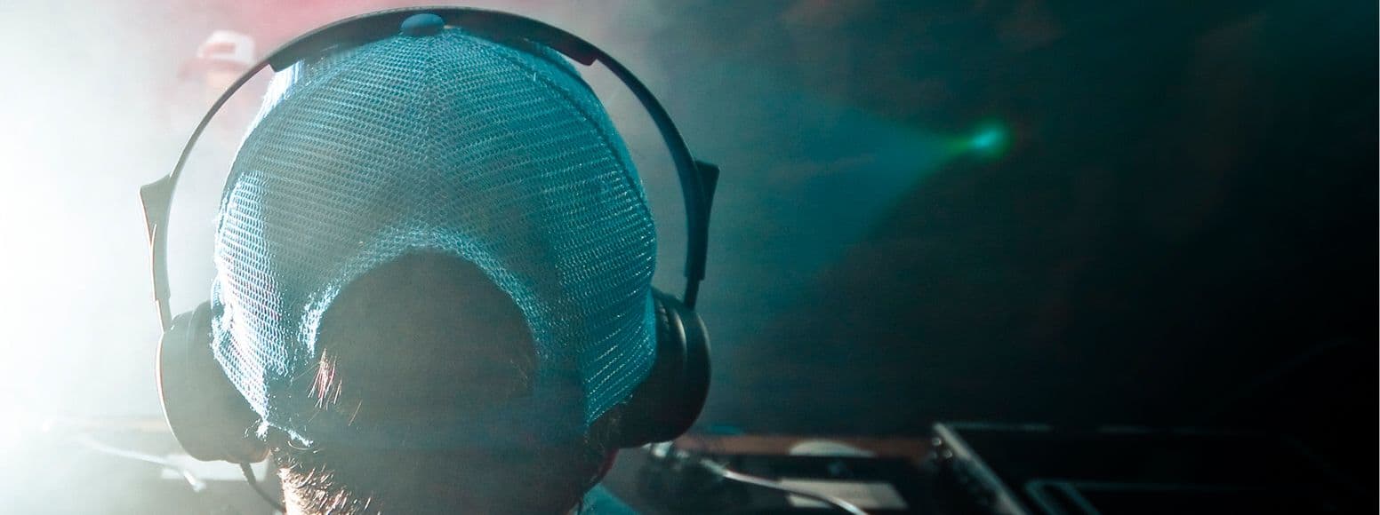 8 Most Stylish Headphones - Proto.io Blog